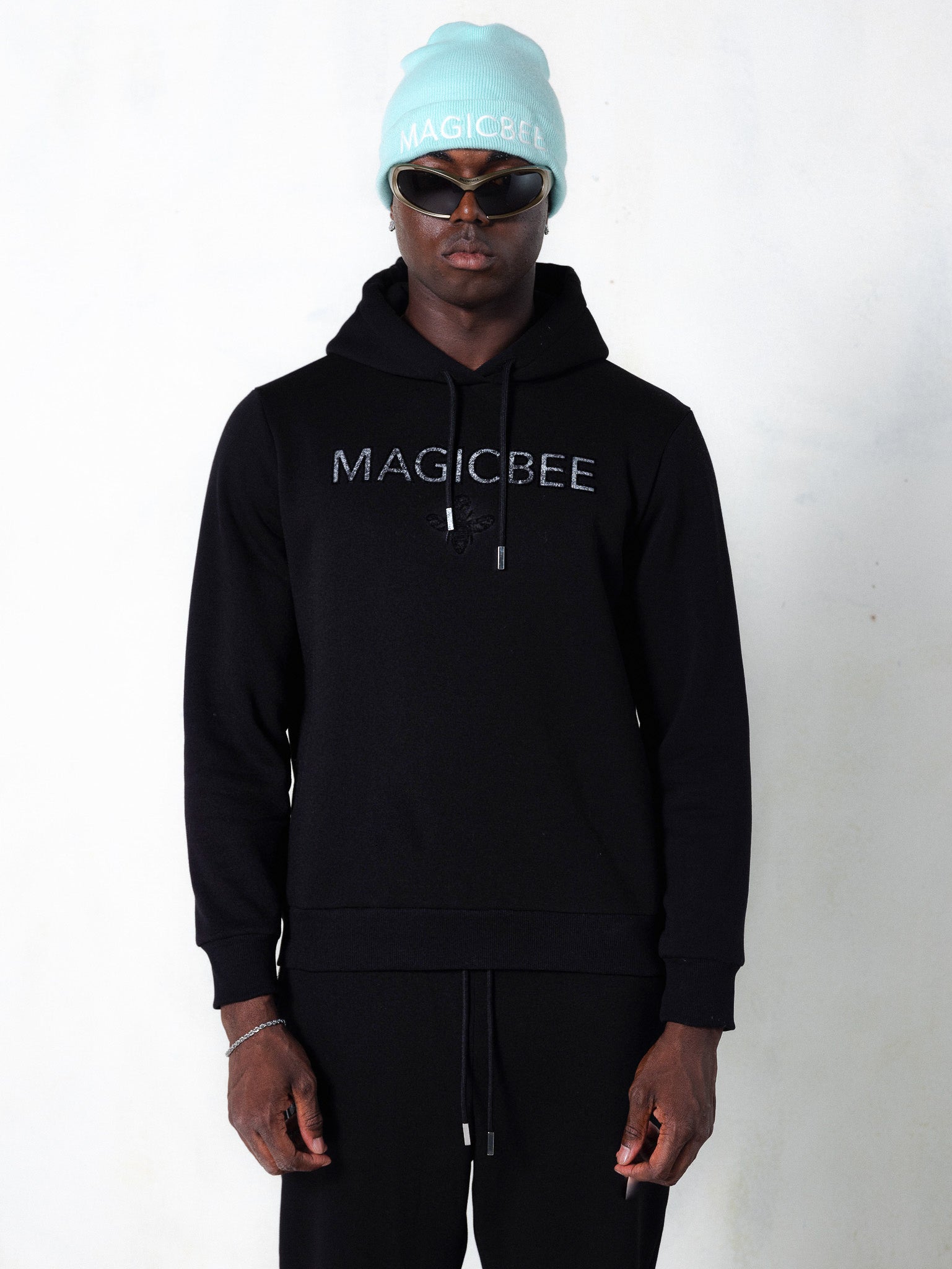 MagicBee Essential Logo Hoodie - Black – Magic Bee Clothing